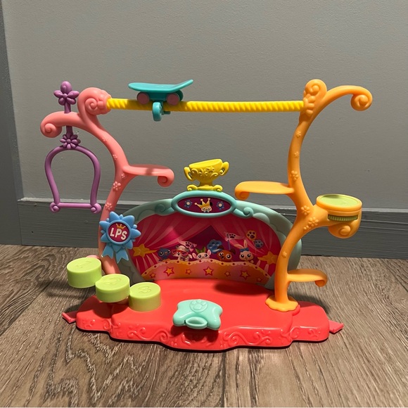 Littlest Pet Shop | Toys | 206 Hasbro Littlest Pet Shop Circus | Poshmark